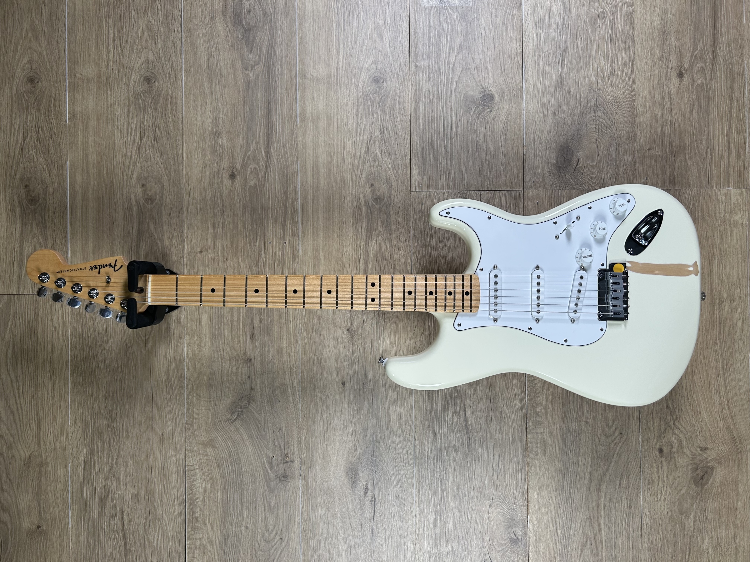 Fender Standard Stratocaster®