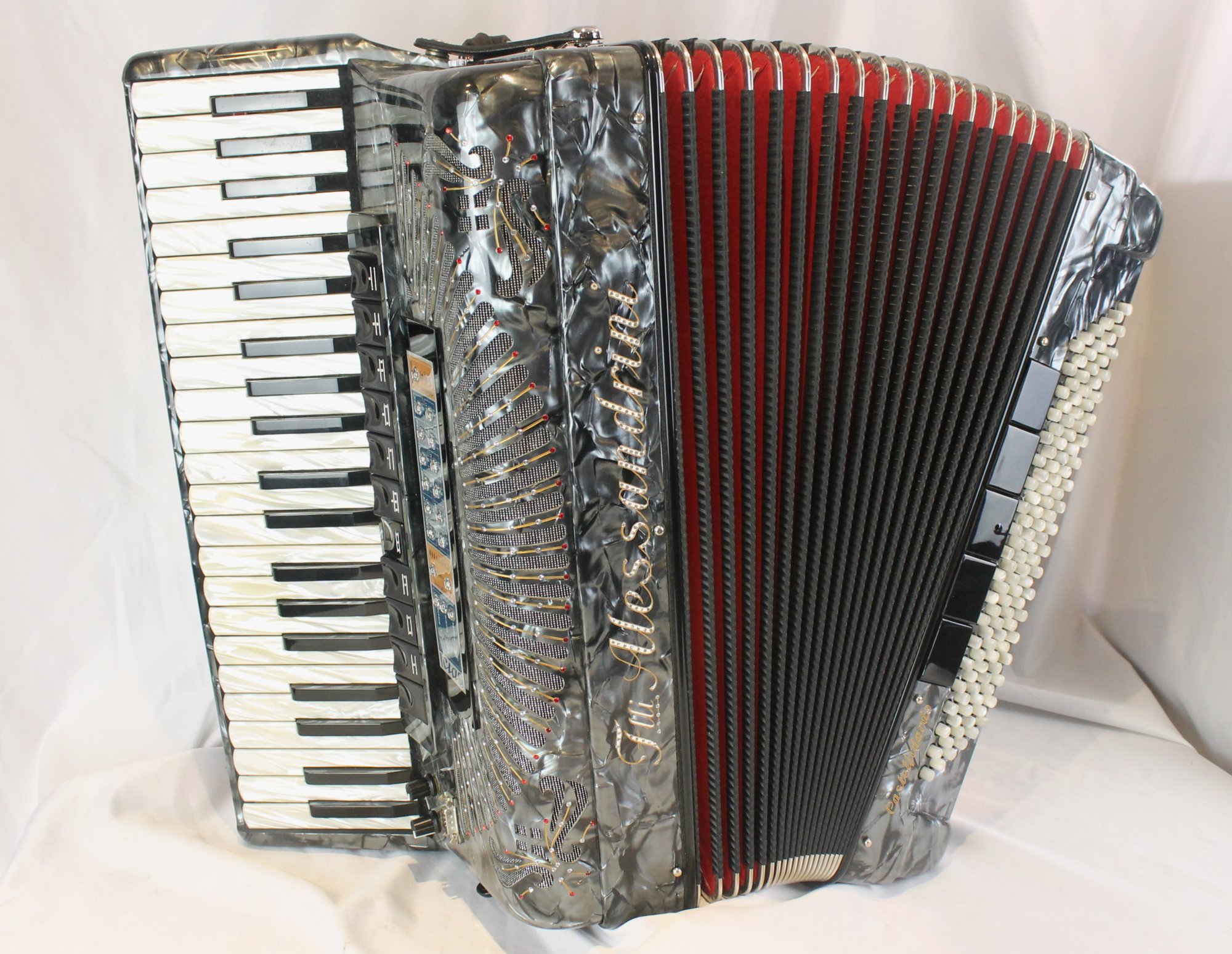 120 Bass Full Size (Keyboard Length > 19 inch)