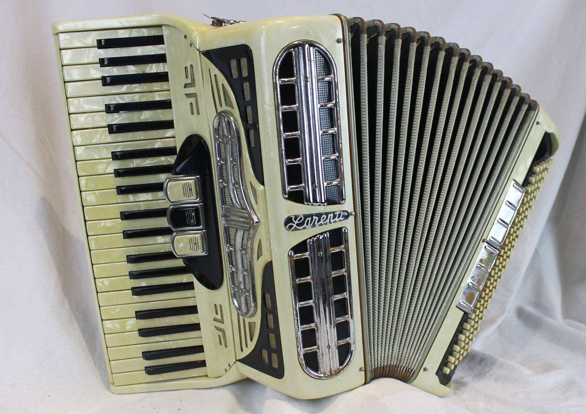 120 Bass Ultra Compact (Keyboard Length