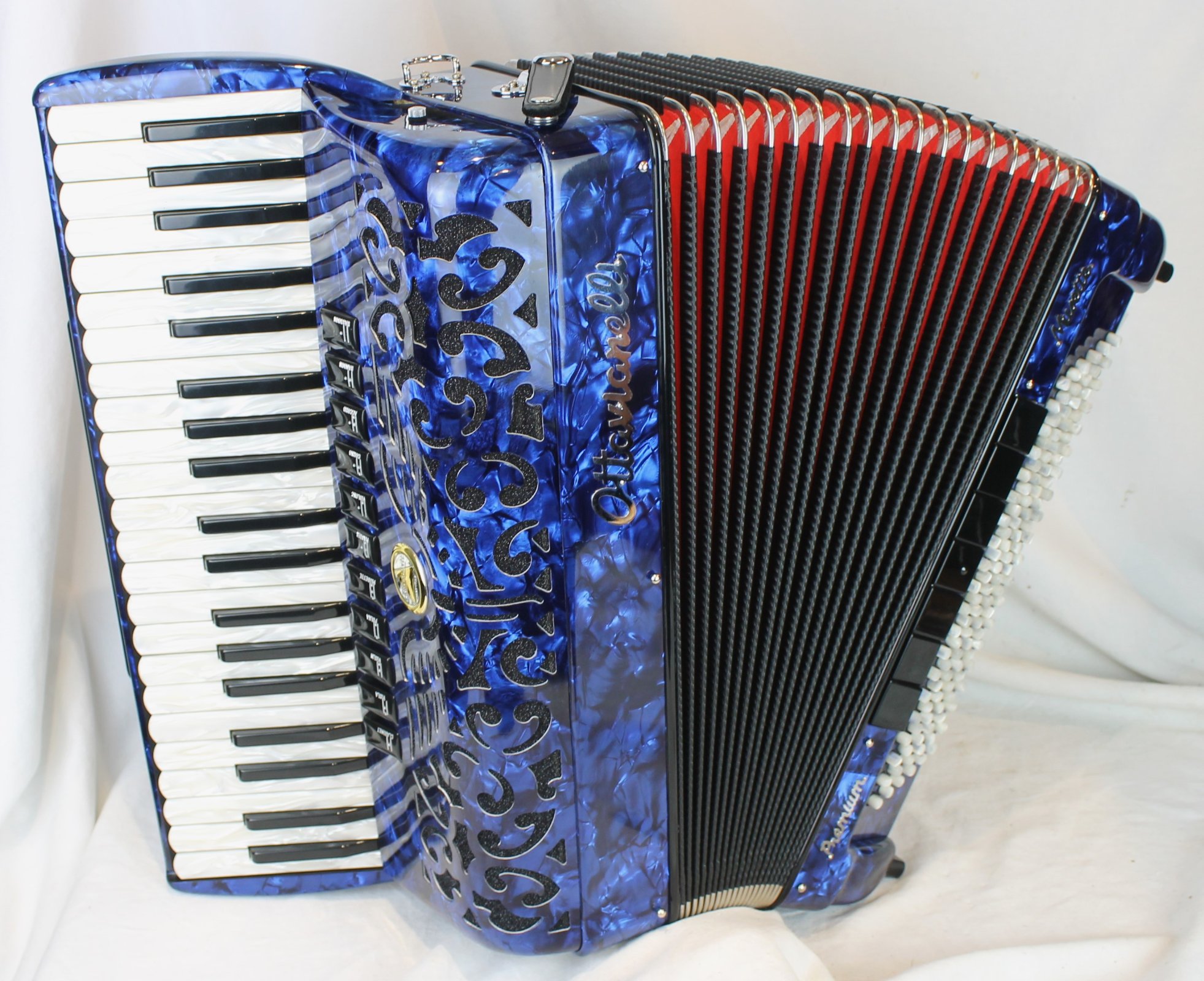 120 Bass Full Size (Keyboard Length > 19 inch)